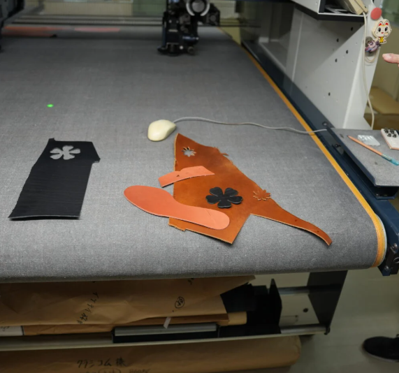 I went on a tour of a wallet factory. – Japan Made屋